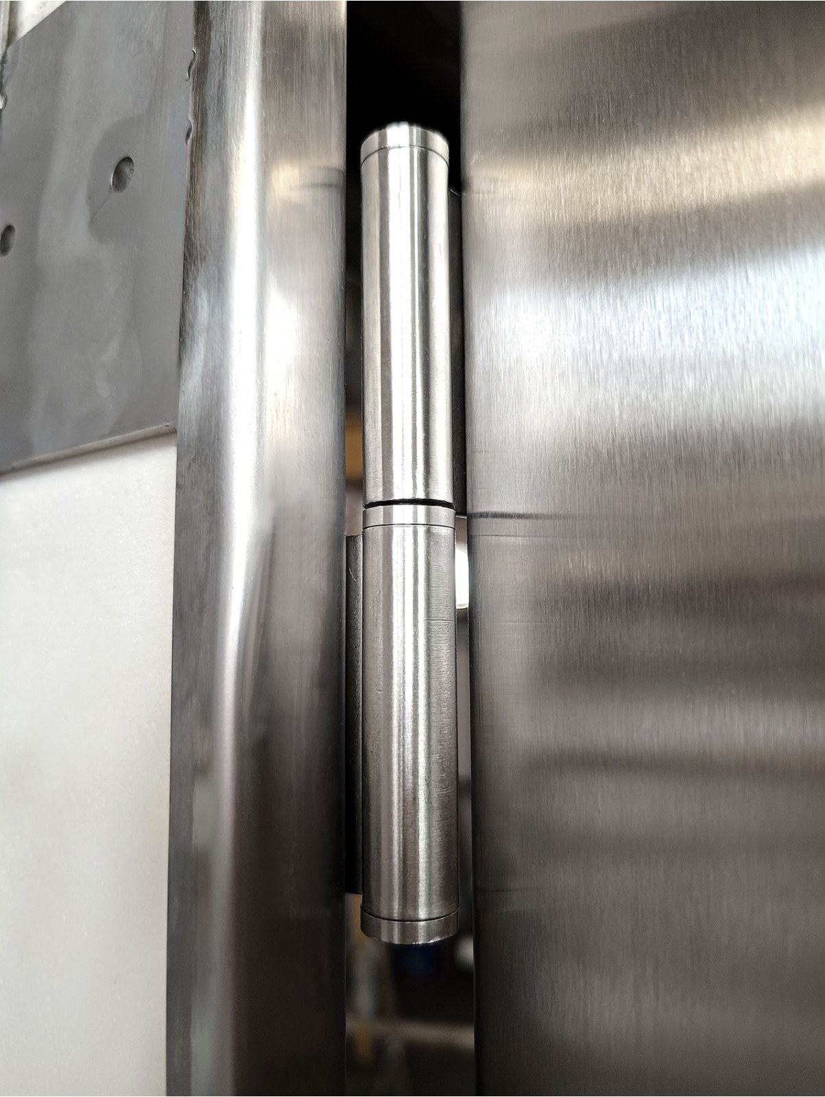 Food processing doors | American Motors Pilalis (AMP)
